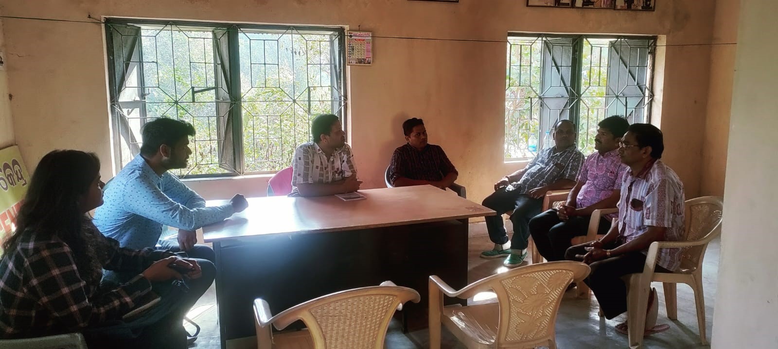 KIIT TBI SFURTI team interacts with Ms. Monisha Banerjee, Collector ...